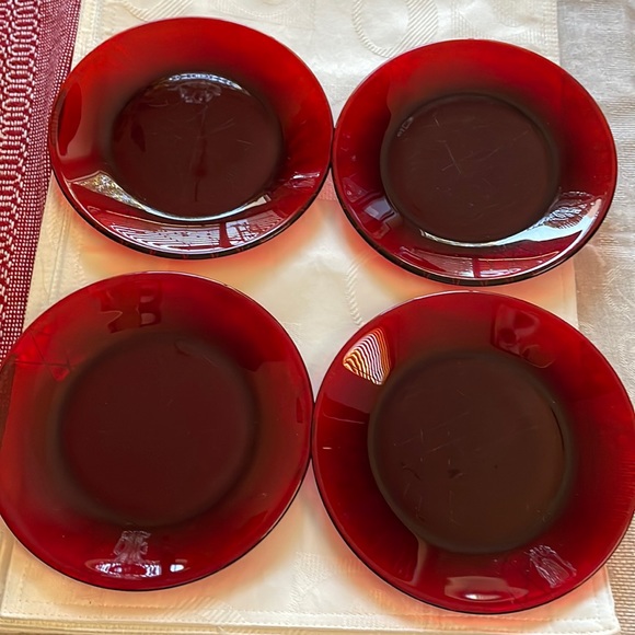 Dining | Ruby Red Glass Etched Geometric Diamond Pattern Bottom Rim ...